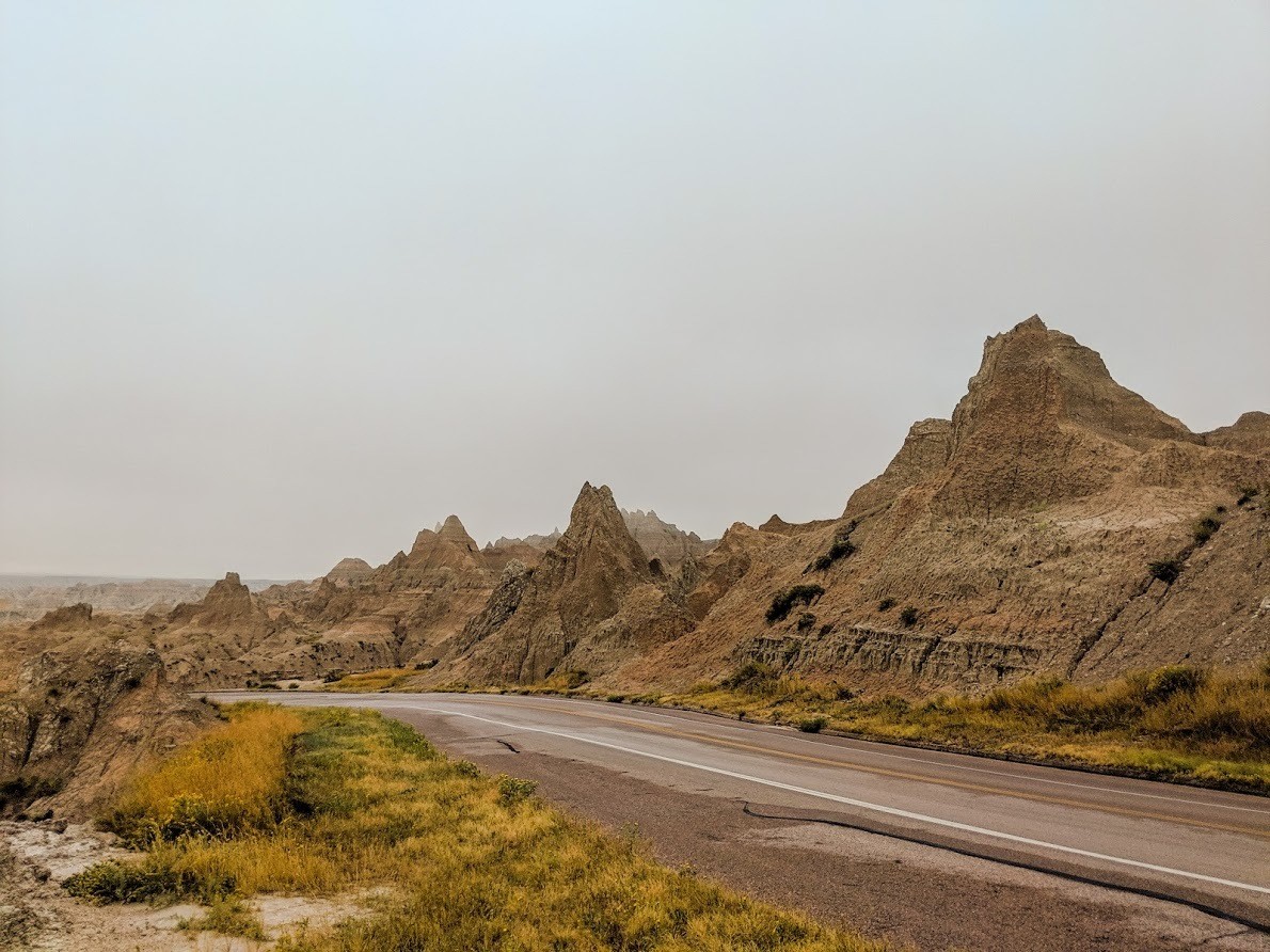 Driving the Otherworldly Badlands Loop Road — sightDOING
