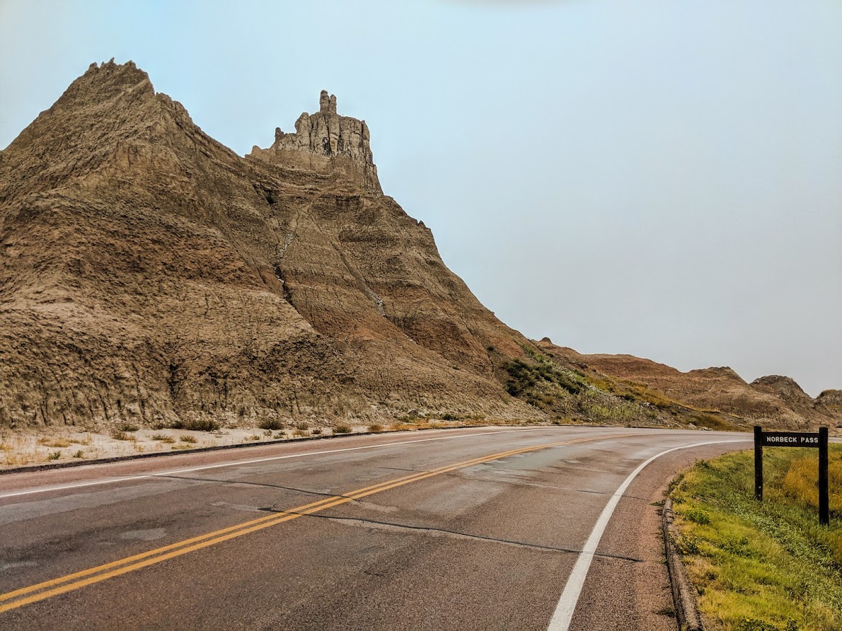 Driving the Otherworldly Badlands Loop Road — sightDOING